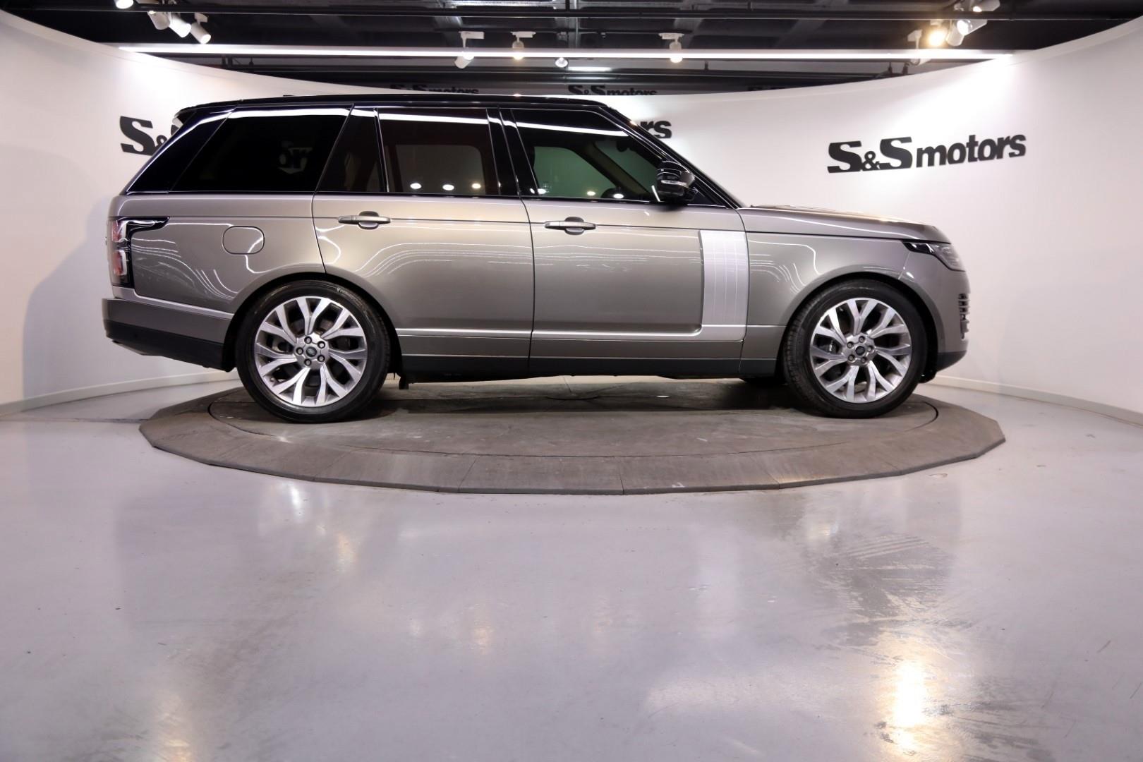 Land Rover Range Rover 2.0 P400e Hybrid Vogue