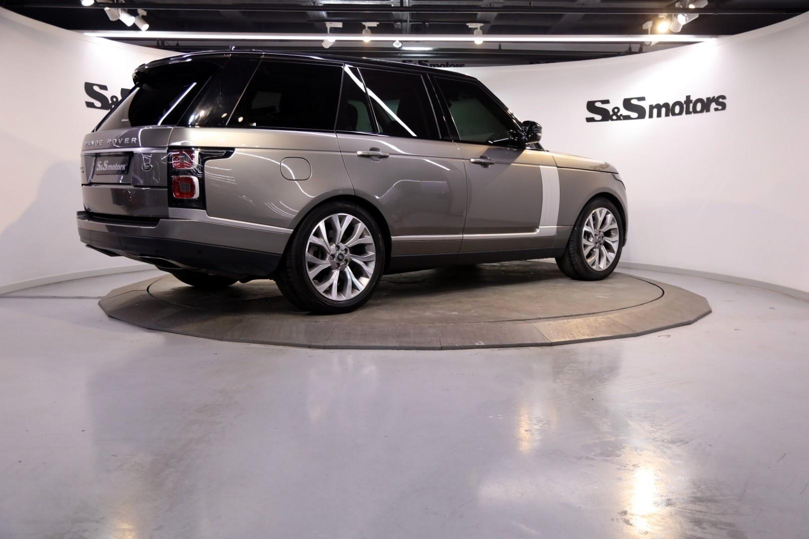 Land Rover Range Rover 2.0 P400e Hybrid Vogue