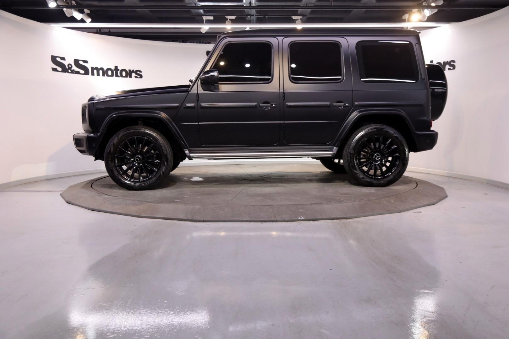 Mercedes Benz G 400d AMG