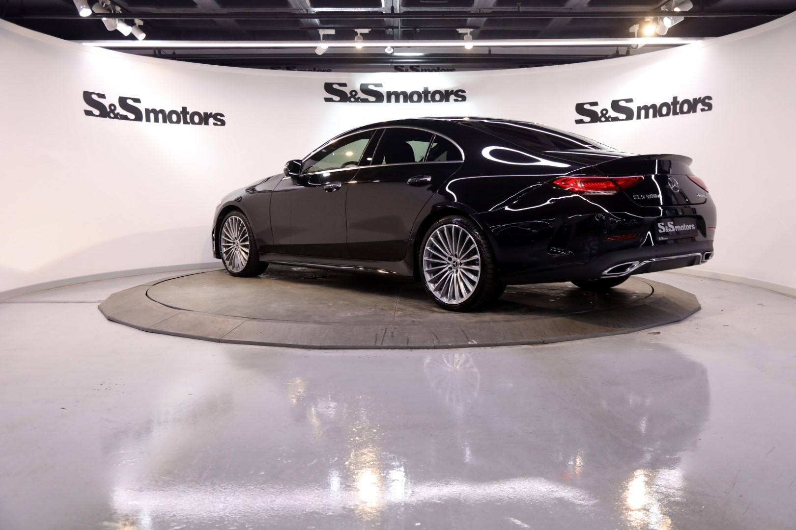 Mercedes Benz CLS 300d 4Matic AMG