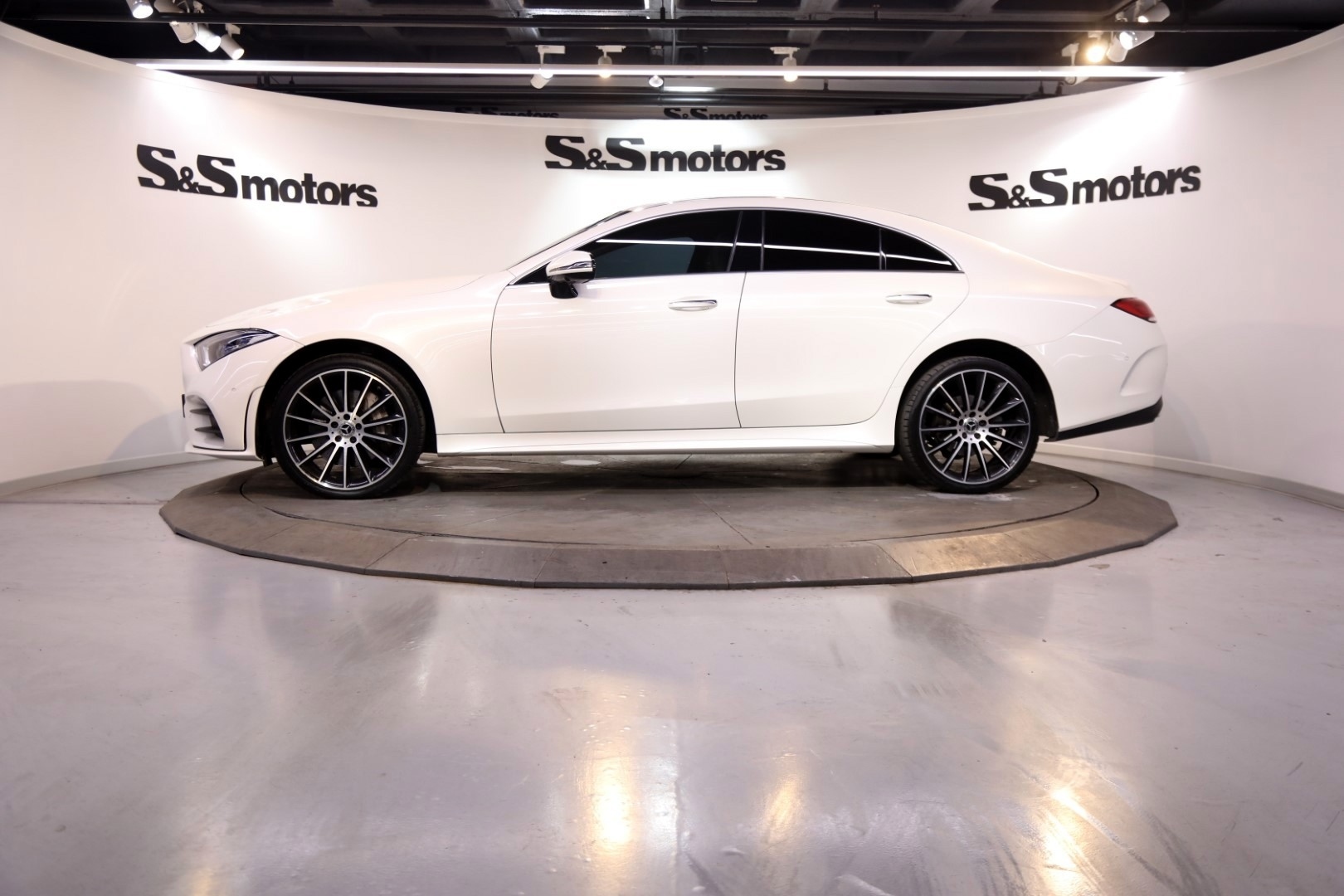 Mercedes Benz CLS 300d AMG