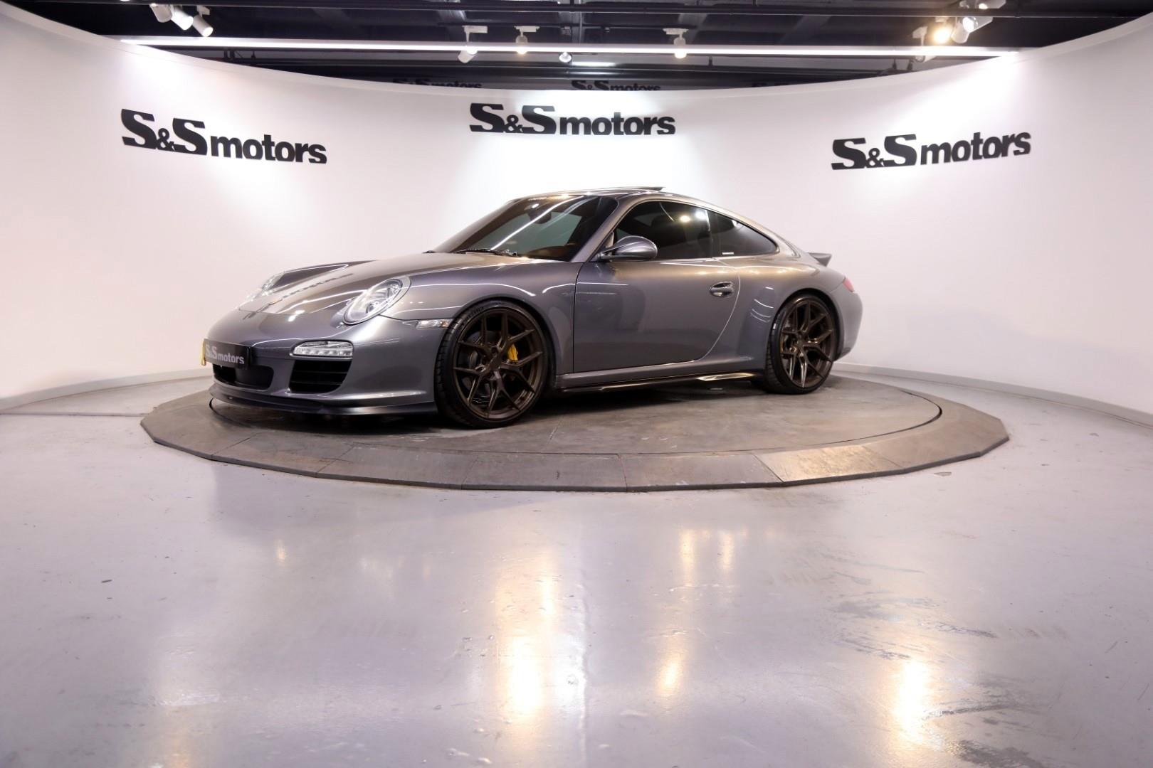 Porsche 911 Carrera 4S