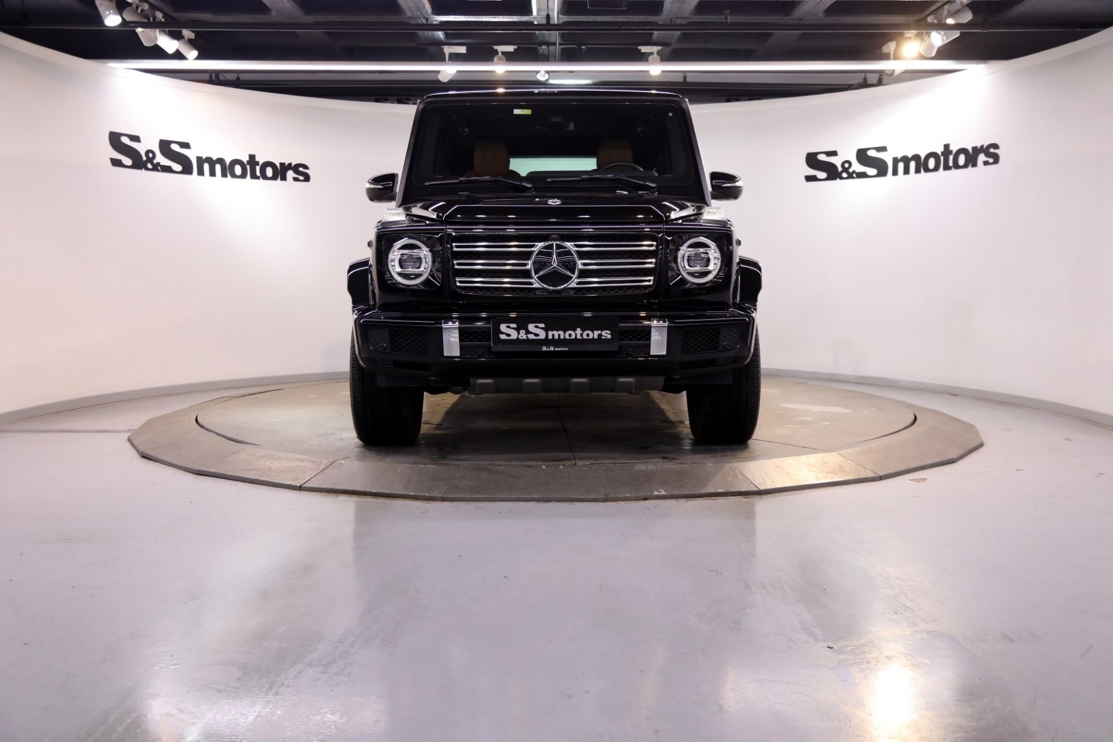 Mercedes Benz G 400d AMG