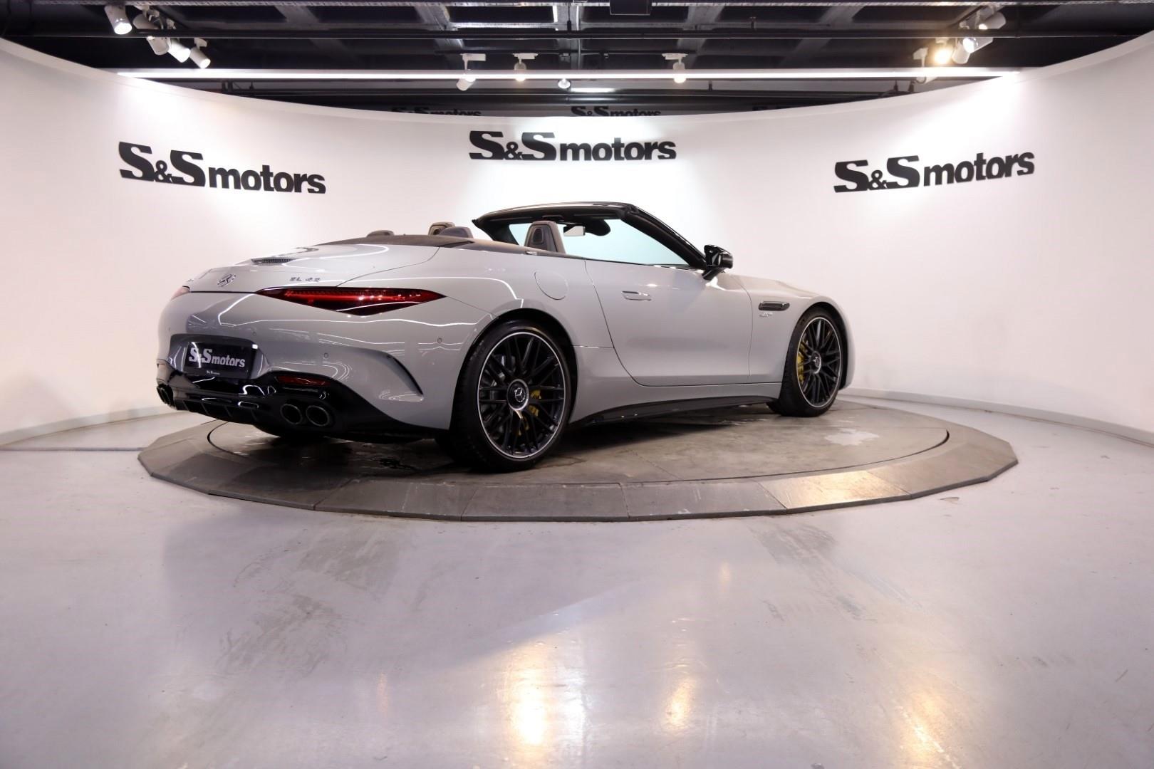 Mercedes Benz SL 43 AMG