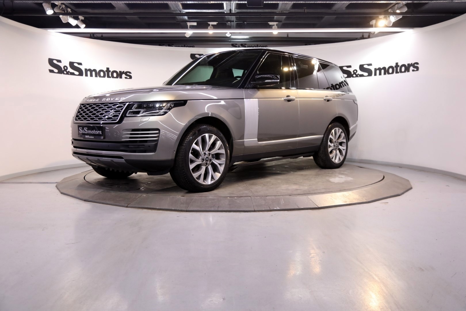 Land Rover Range Rover 2.0 P400e Hybrid Autobiography