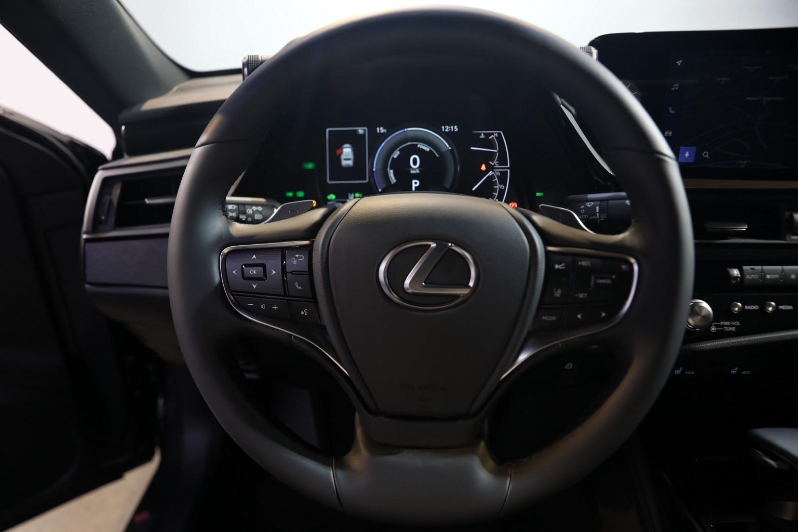 Lexus ES 300h Business Plus