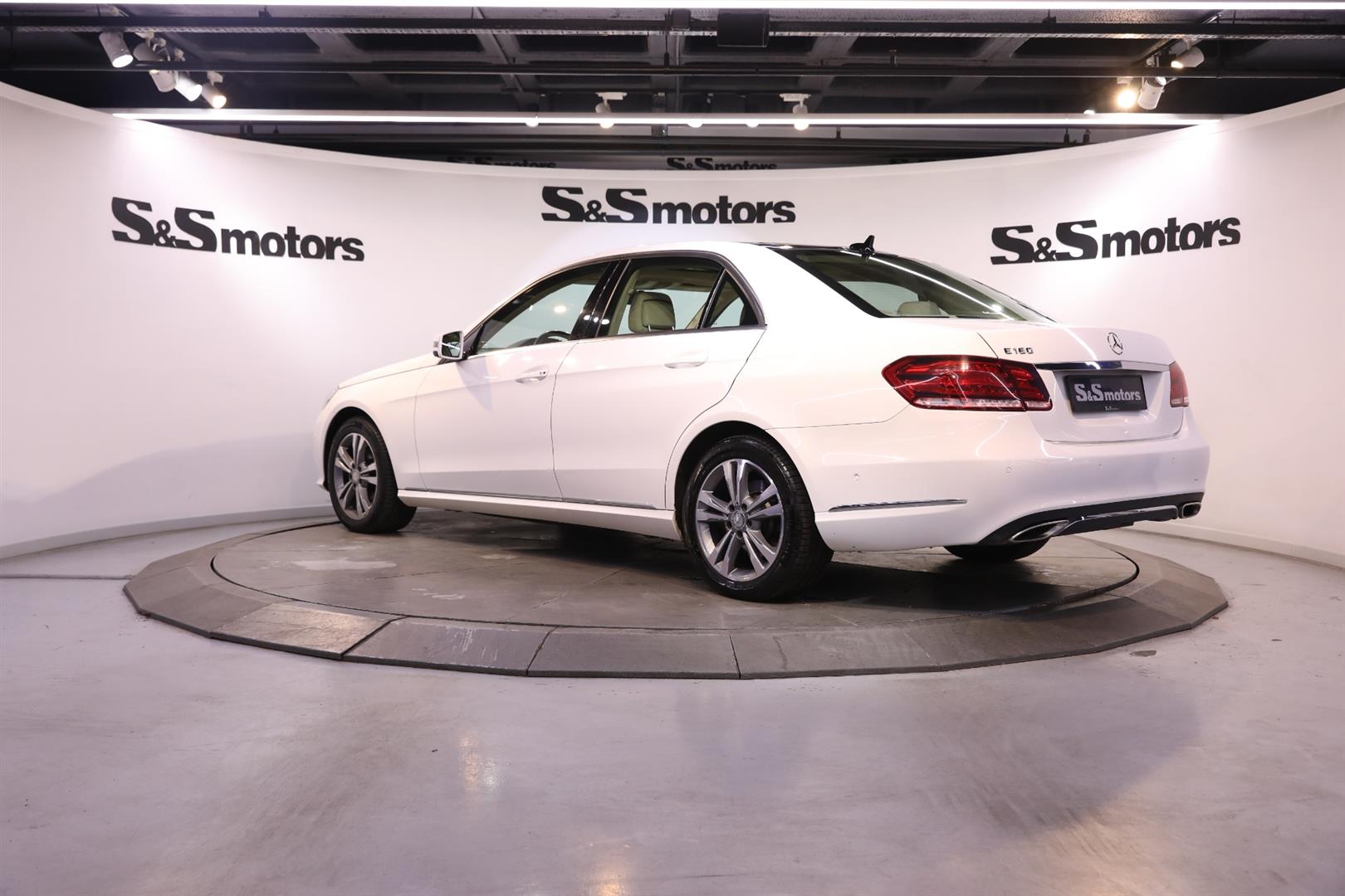 Mercedes Benz E 180 Elite