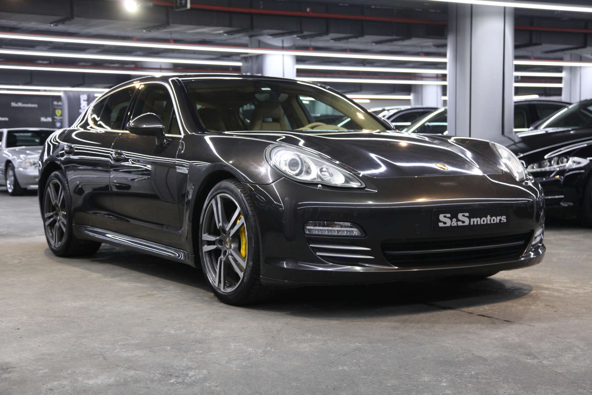 Porsche Panamera 4S