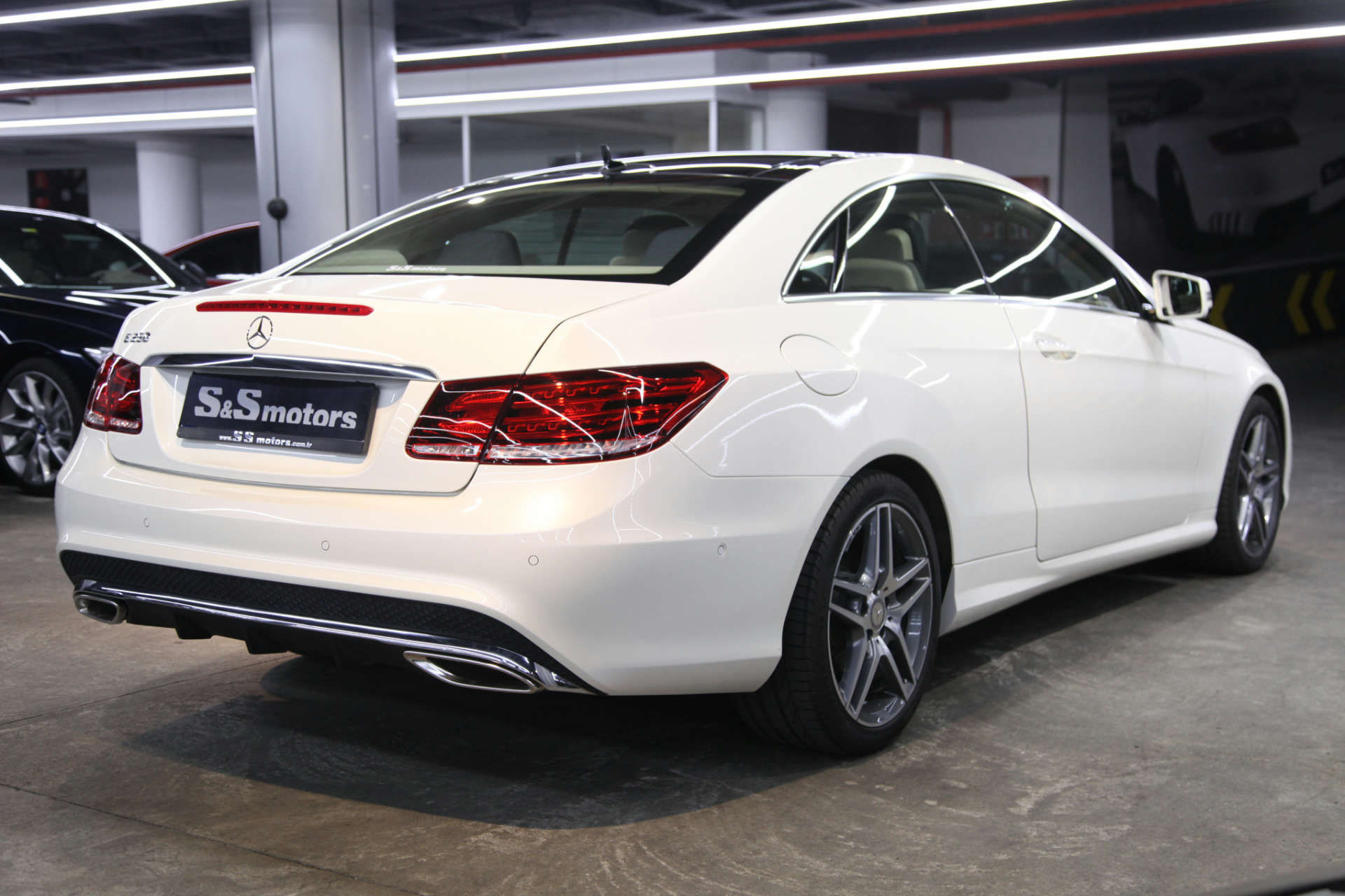 Mercedes Benz E 250 CGI Coupe Premium AMG