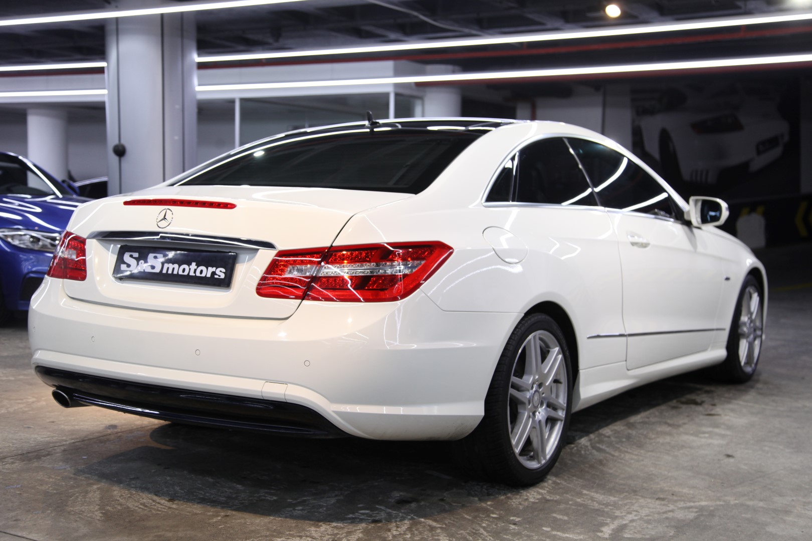 Mercedes Benz E 250 CGI Coupé AMG