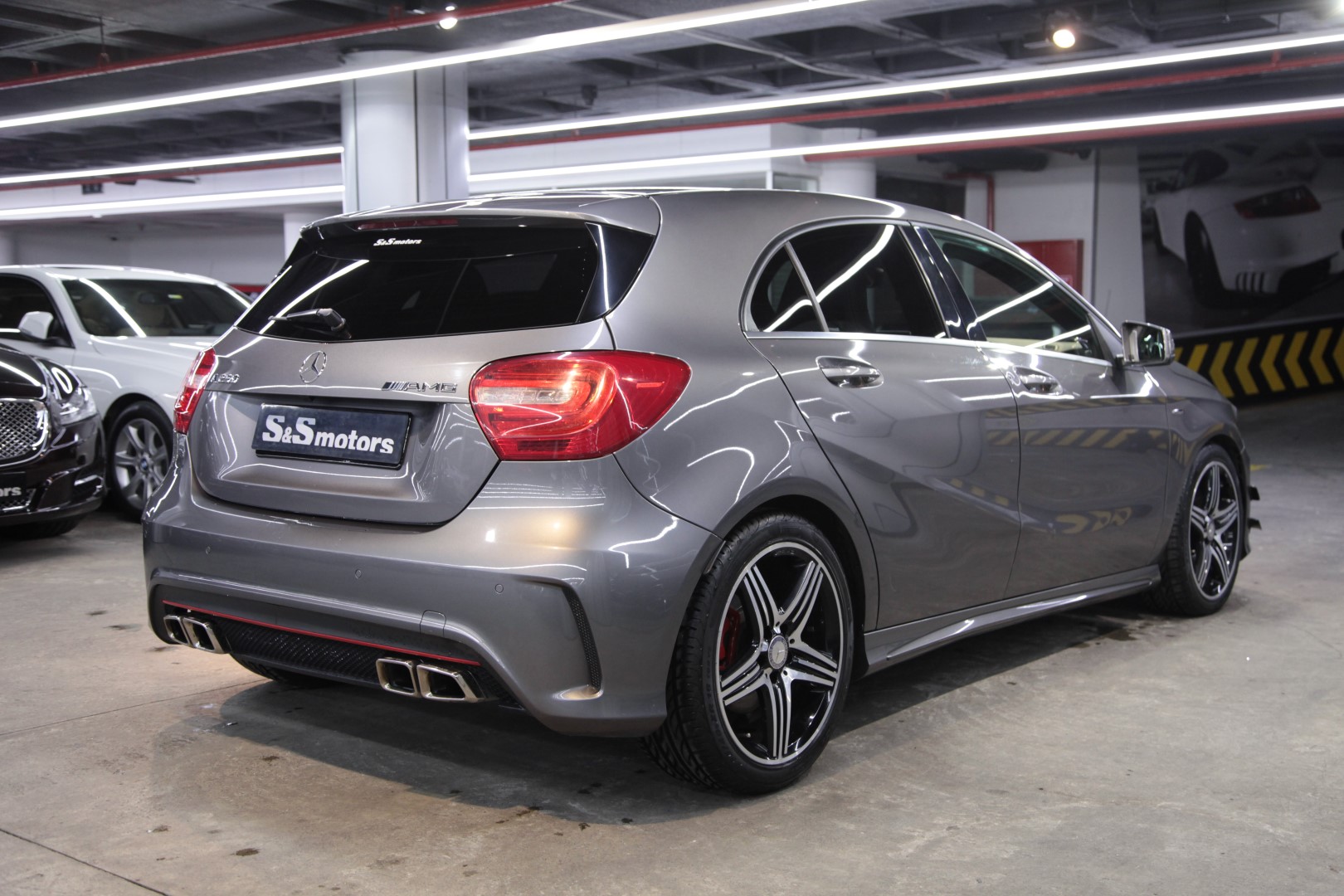 Mercedes Benz A 250 AMG